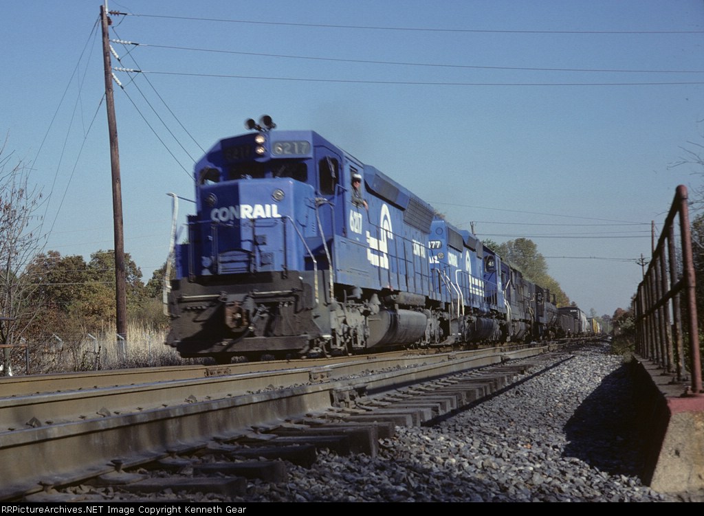 CR 6217 heads West, just a little too fast for my shutter speed